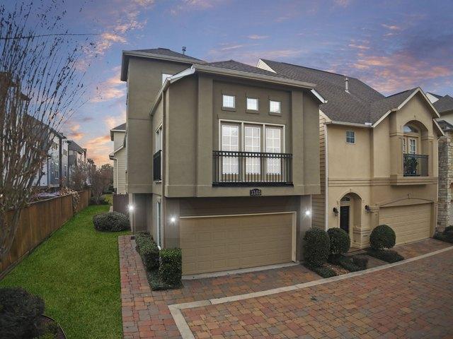 1303 Sherwood Point Ln, Houston, TX 77043