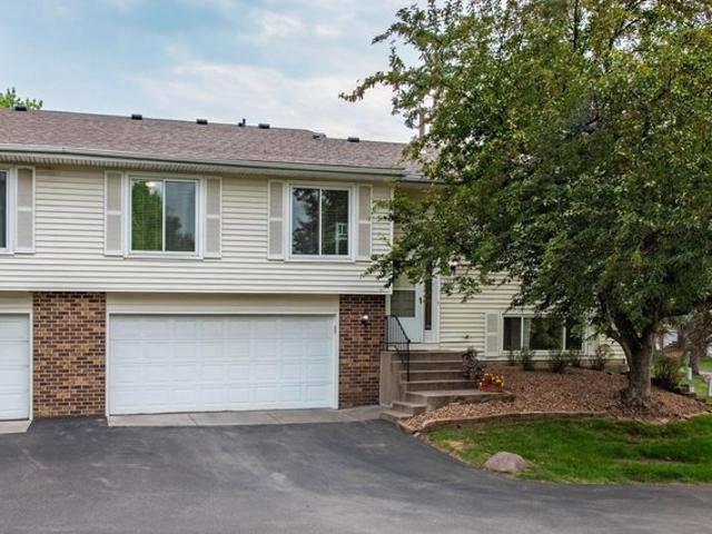1303 W 140th St, Burnsville, MN 55337