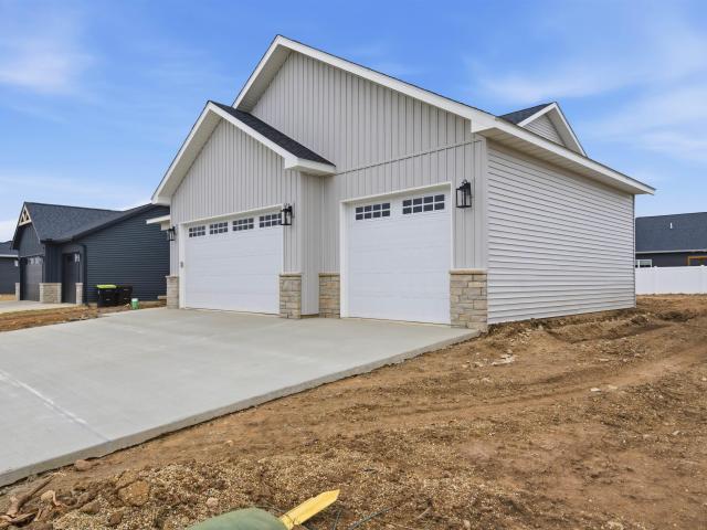 1303 W Hillcrest Dr, Chillicothe, IL 61523 | MLS #PA1263 | Compass