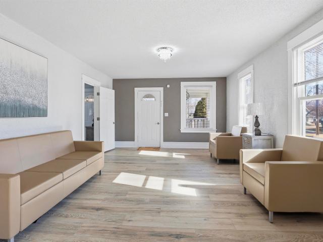 1303 w prospect avenue