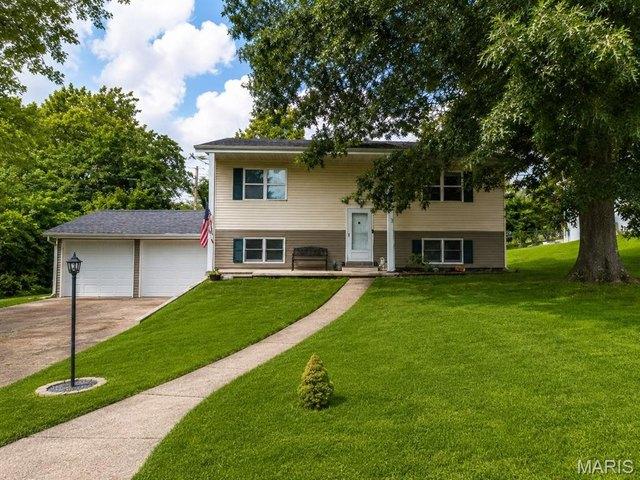 1303 Woodlawn Dr, Rolla, MO 65401