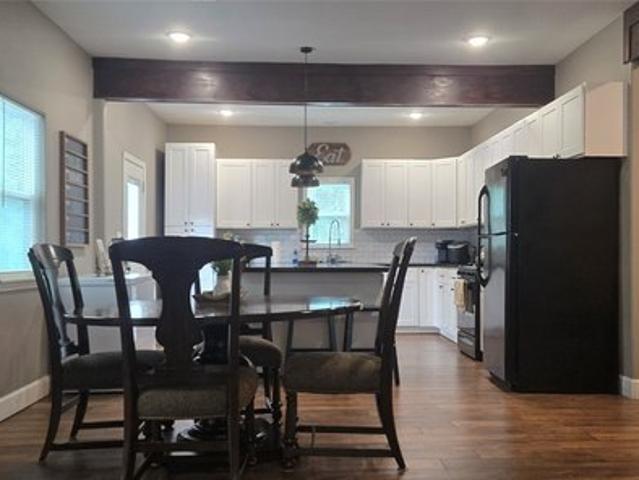 1303 20th St, Huntsville, TX 77340