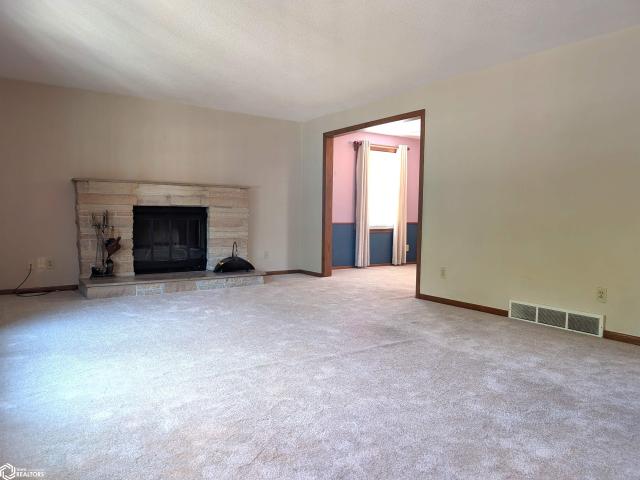 1303 2nd NW