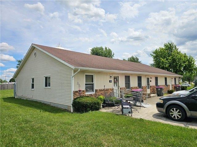 130 134 N High St, Bradford, OH 45308