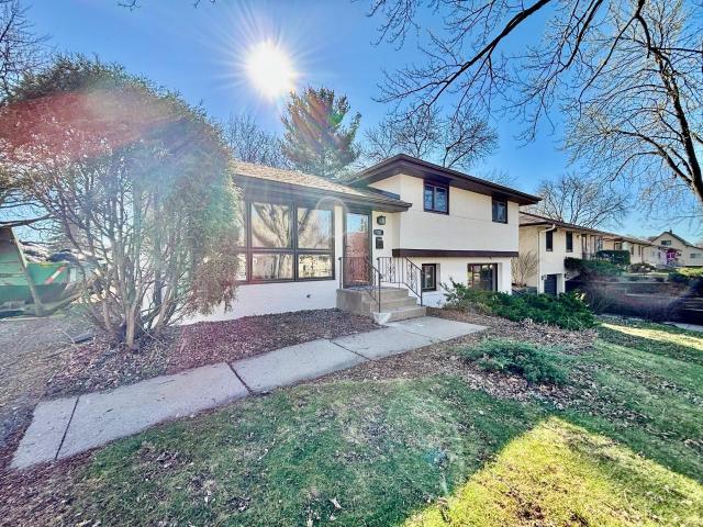 130 17th Ave N, South St. Paul, MN 55075 | MLS #7045 | Compass