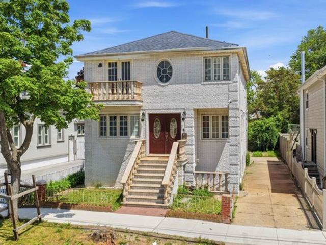 130 35 th St, Queens, NY 11420