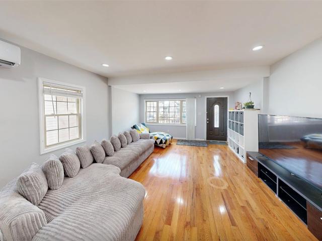 130 35 th Street