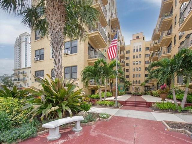 130 4th Ave N Apt 201, Saint Petersburg, FL 33701
