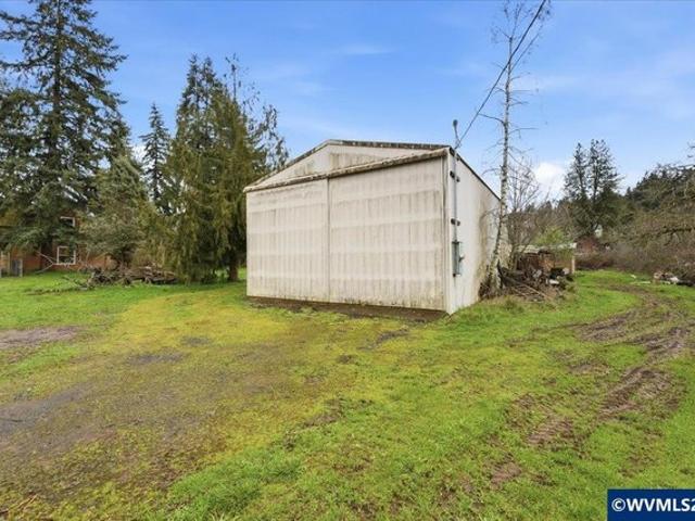 130 C St, Scotts Mills, OR 97375