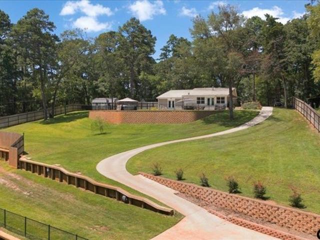 130 County Road 3162, Jacksonville, TX 75766