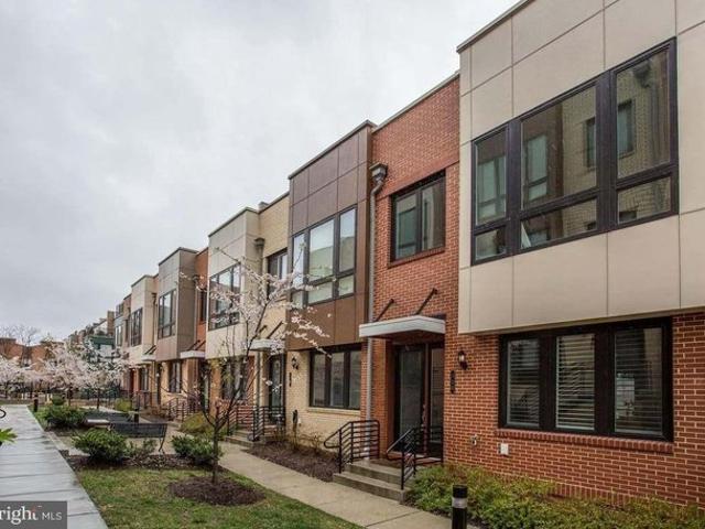 130 Cambria Walk, Alexandria, VA 22304