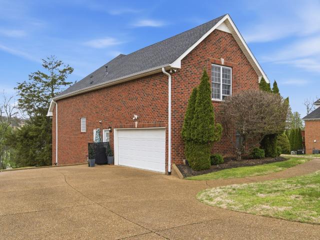 130 Cedar Ridge Ln