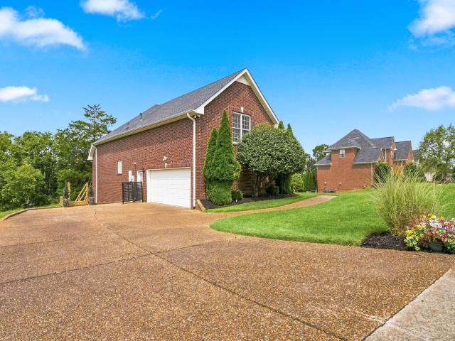 130 Cedar Ridge Ln