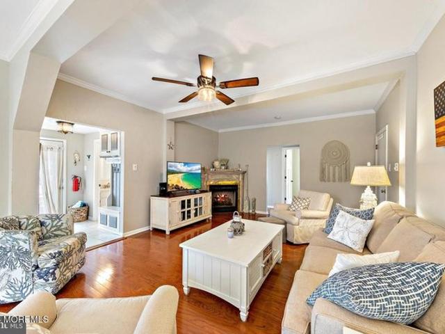 130 Chatsworth Ave Unit 1, Beach Haven, NJ 08008