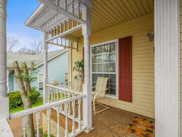 130 Cheshire Ct