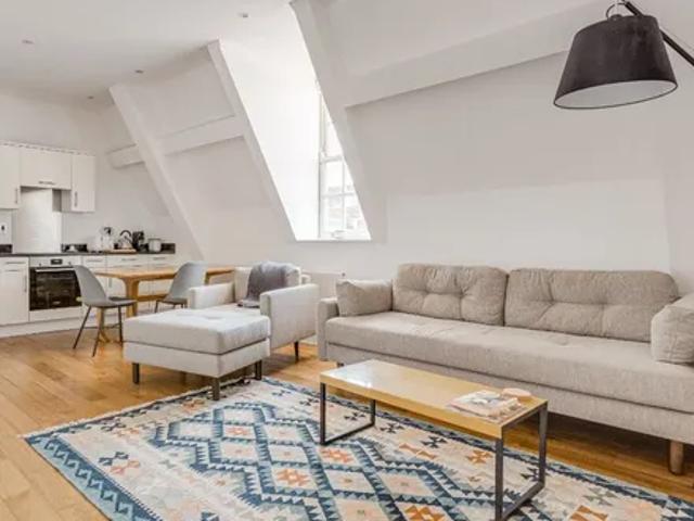 130 Clapham Common South Side, London, SW4 9DX, United Kingdom | 1 bed apartment for rent #165461312 | Rentberry