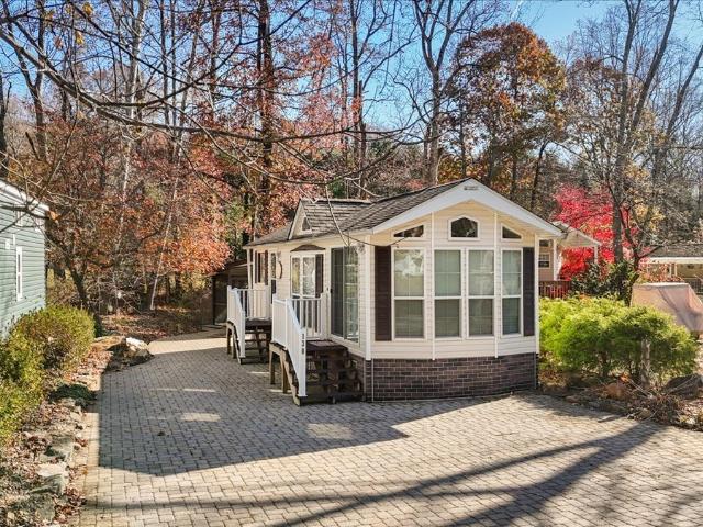 130 Creekview Dr, Cleveland, GA 30528 | MLS #10644 | Compass