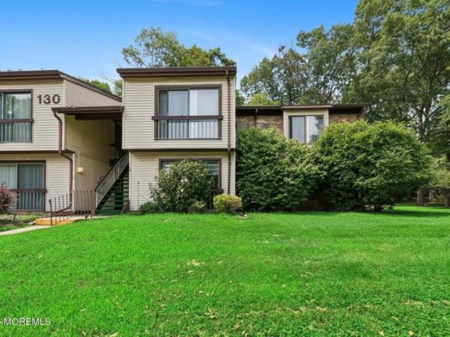 130 Amberly Dr Unit H, Manalapan, NJ 07726