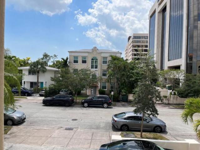 130 Antiquera Ave #7, Coral Gables, FL 33134