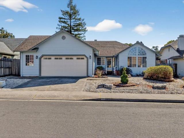 130 Anna Dr, Windsor, CA 95492