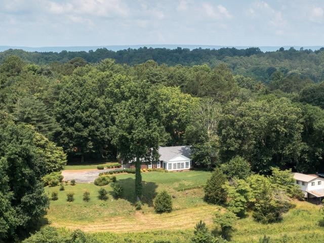 130 Apple Blossom Lane