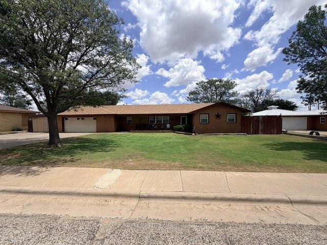 130 Avenue C, Hereford, TX 79045