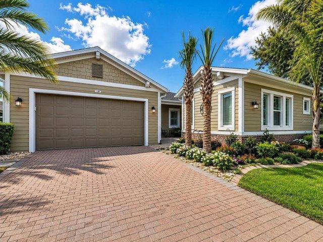 130 Balmy Coast Rd, Groveland, FL 34736