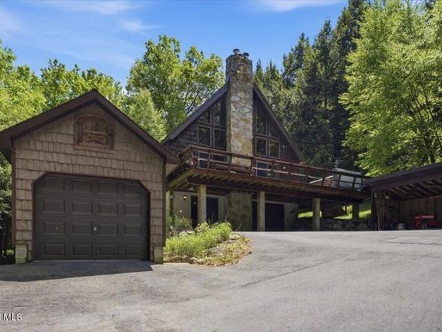 130 Gailey Hill Rd, Lake Luzerne, NY 12846