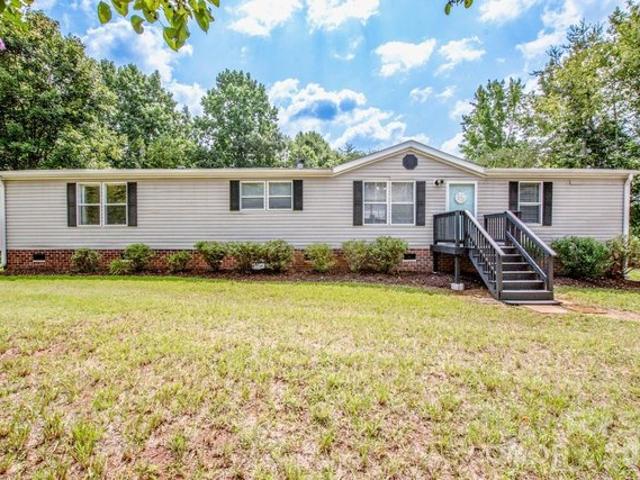130 Gemstone Dr, Statesville, NC 28625