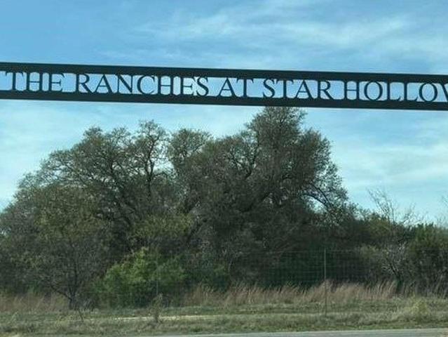 130 Gilmore Ct, Lipan, TX 76462