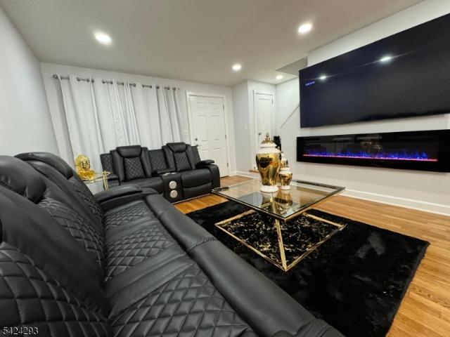 130 Glenbrook Pkwy