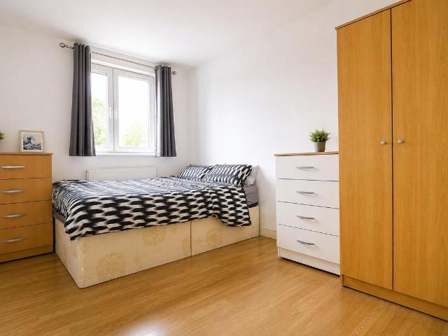 130 Grove Road, London E3, 4 bed flat to rent, £3,800 pcm | PrimeLocation