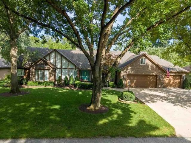 130 Deming Ln, Terre Haute, IN 47803