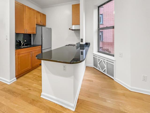 130 E 93RD Street 4A
