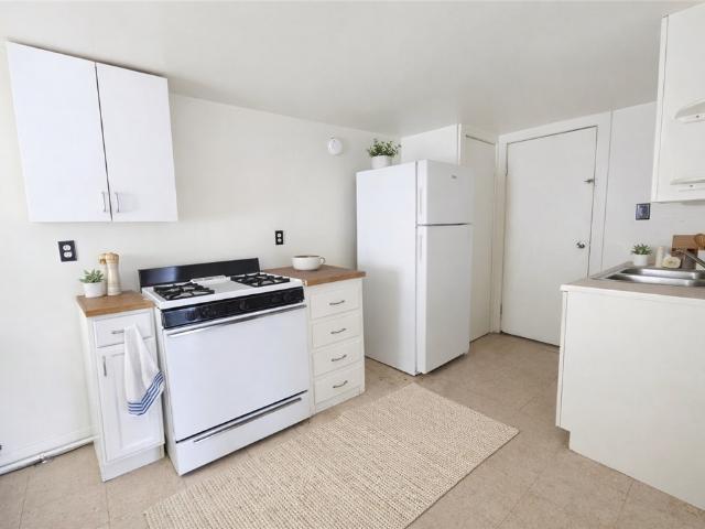 130 E Elisha Street # 4