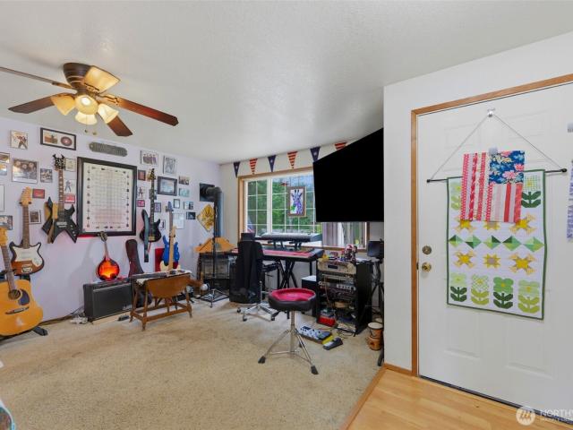 130 E Rainbow Drive