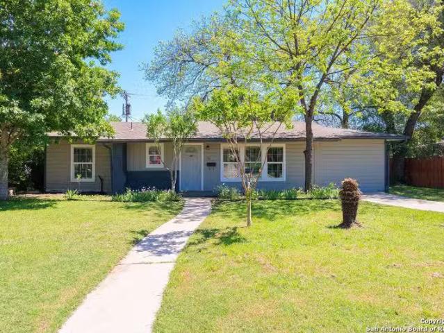 130 EWING PL, San Antonio, TX 78201