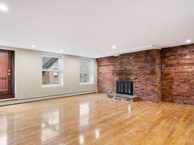 130 Fulton St Apt 16, Boston, MA 02109
