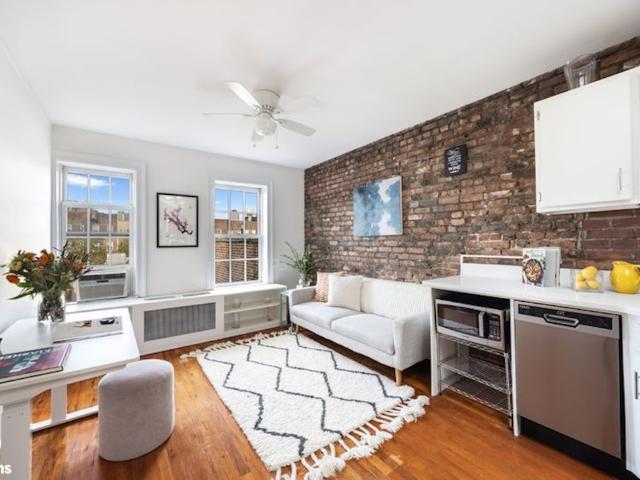 130 Henry Street, Brooklyn, NY