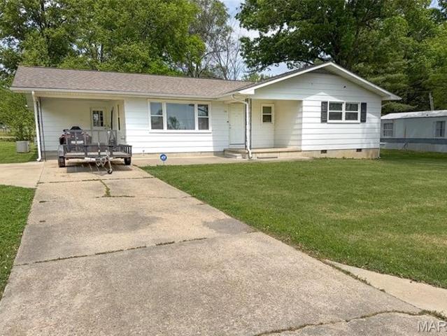 130 Hunt St, Dexter, MO 63841