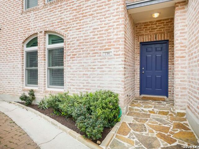 130 Oakwell Farms Parkway