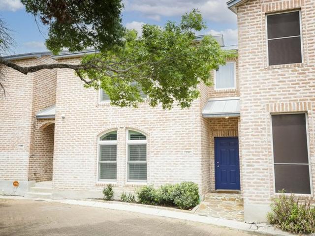 130 Oakwell Farms Pkwy, San Antonio, TX 78218