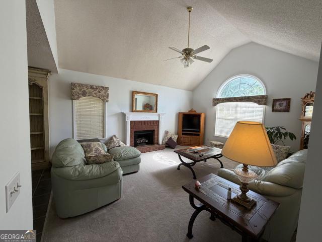 130 Orchard Way SE