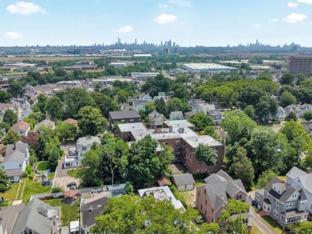 130 Orient Way # 4E