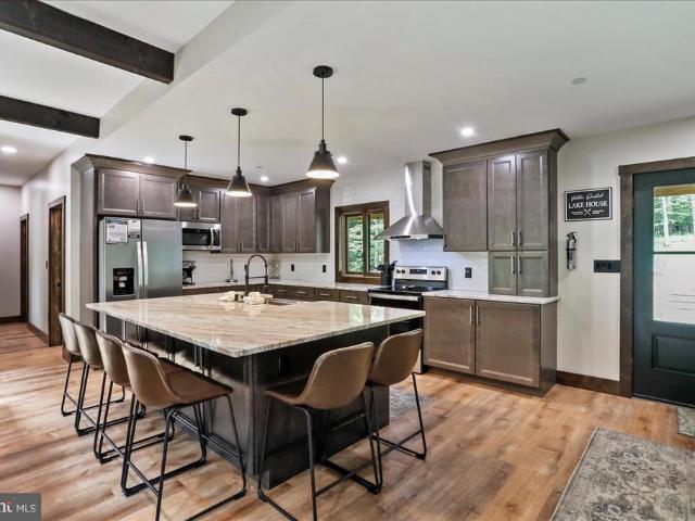 130 Lodestone Way