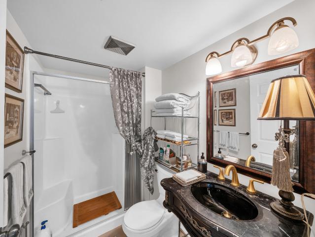 130 Lake Constance Dr, West Palm Beach, FL 33411 | MLS #R11169