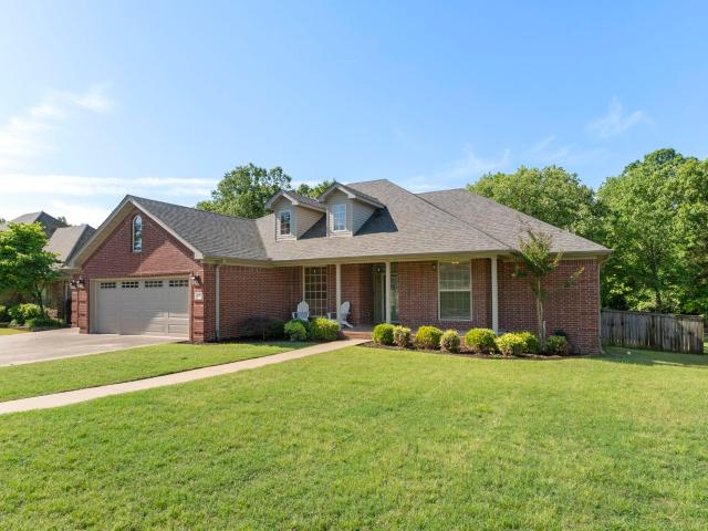 130 Lakeland Drive