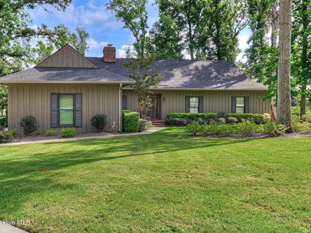 130 Lakeview Court