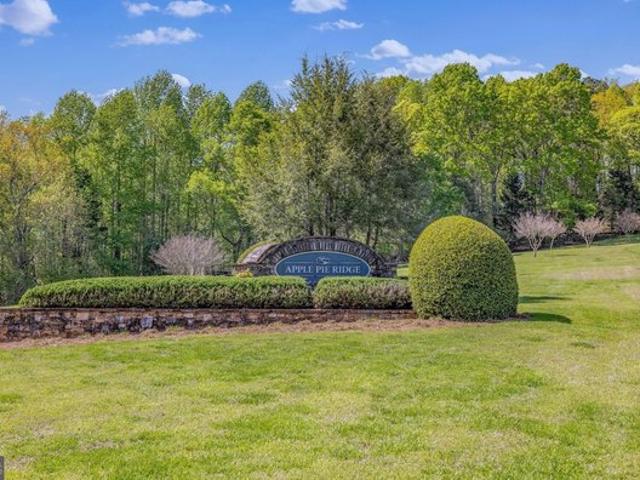 130 Lakeview Walk, Baldwin, GA 30511