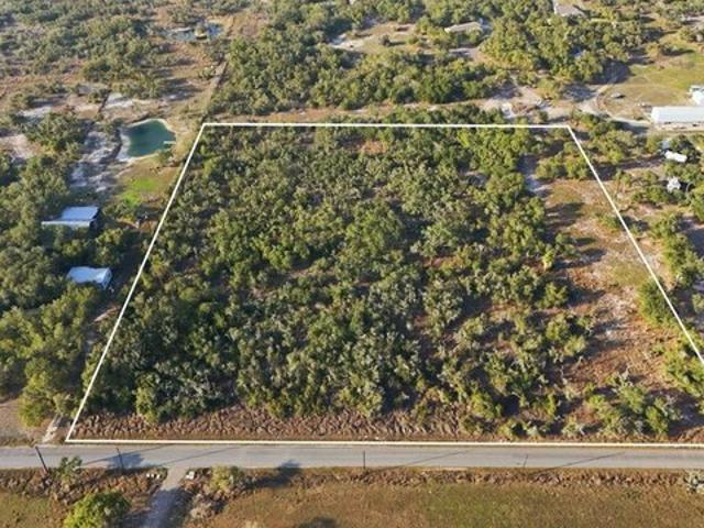130 Lamar Dr, Rockport, TX 78382